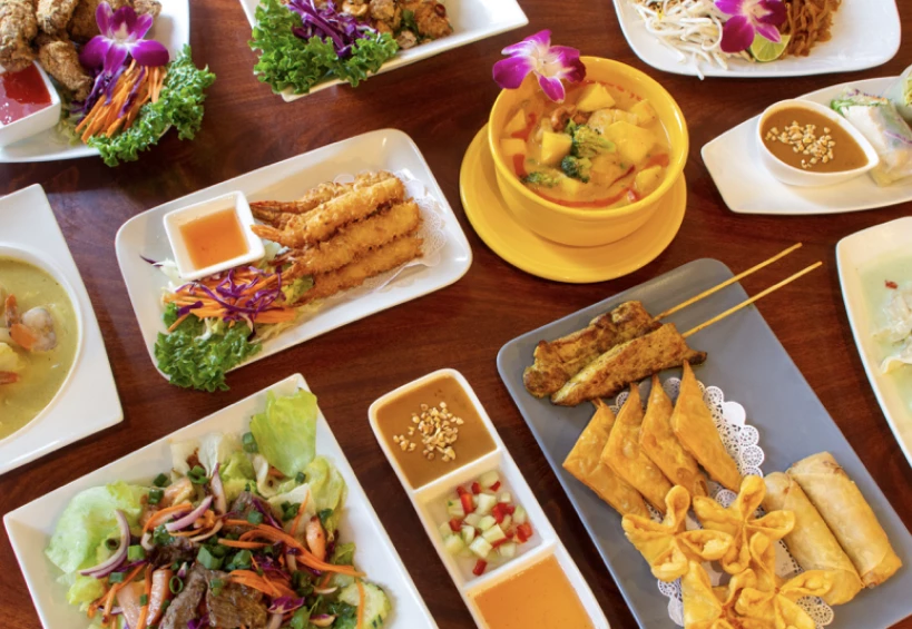 Full Moon Restaurant | Reviews 2025 | Well Traveled